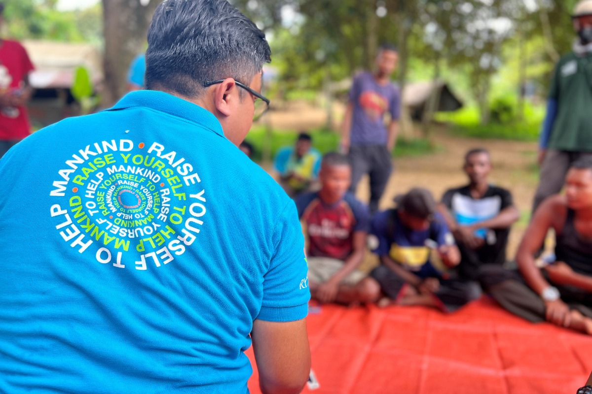 Malaysia’s Bateq Tribe Children Make History at Mainstream School ...